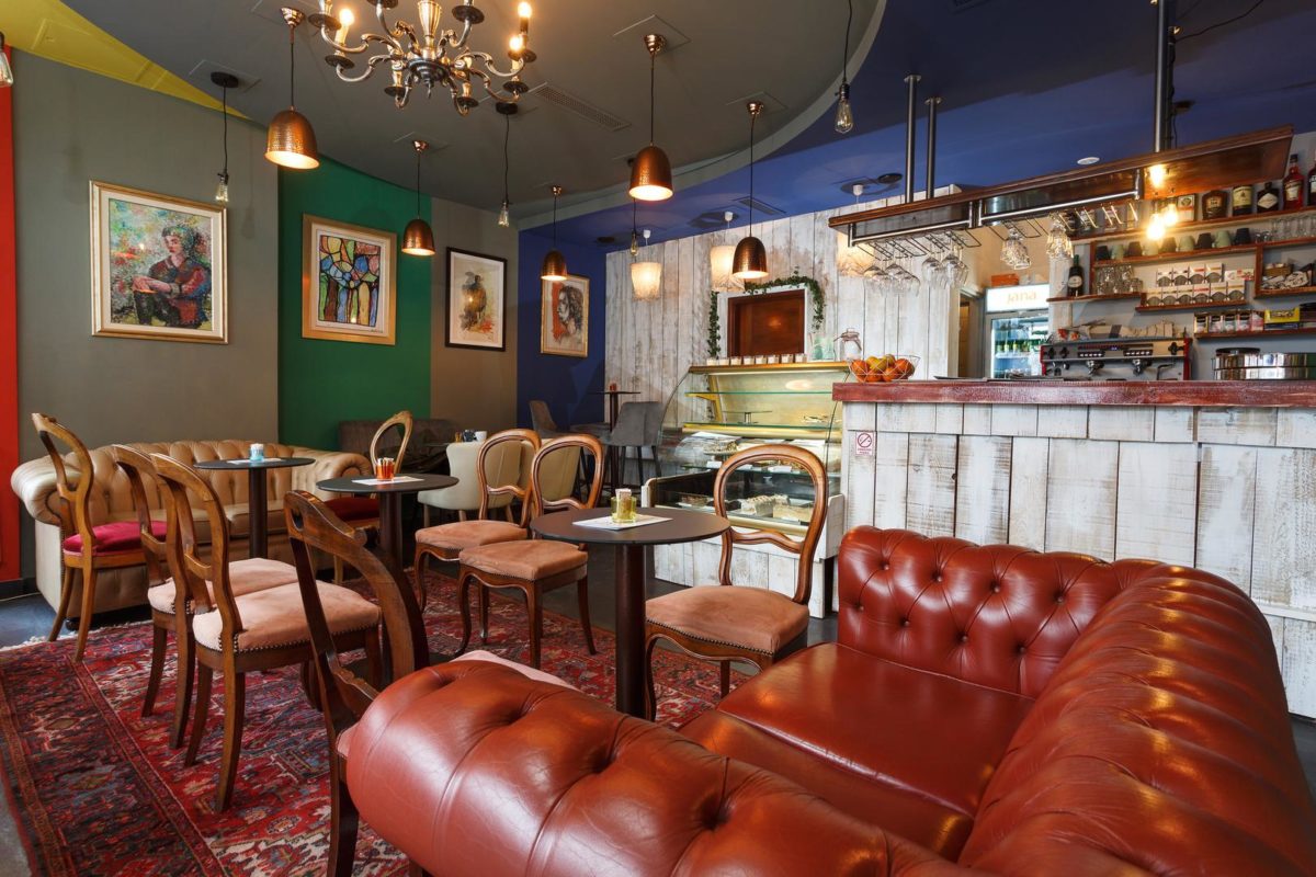 Colors caffe & bar - DiVan